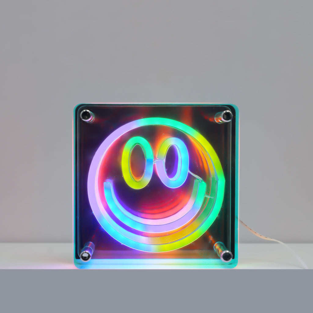 Neon Art Infinity Mirror Lights Wall & Desk Sign-Smile – Trend Tech Brands